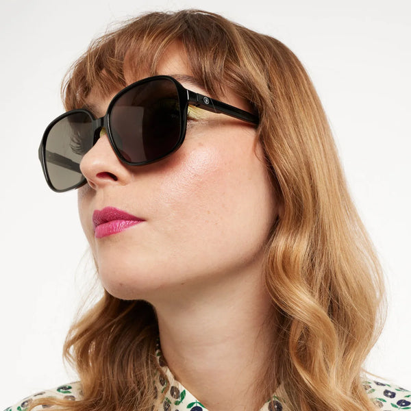 Pascal Glossy - square sunglasses | BARNER